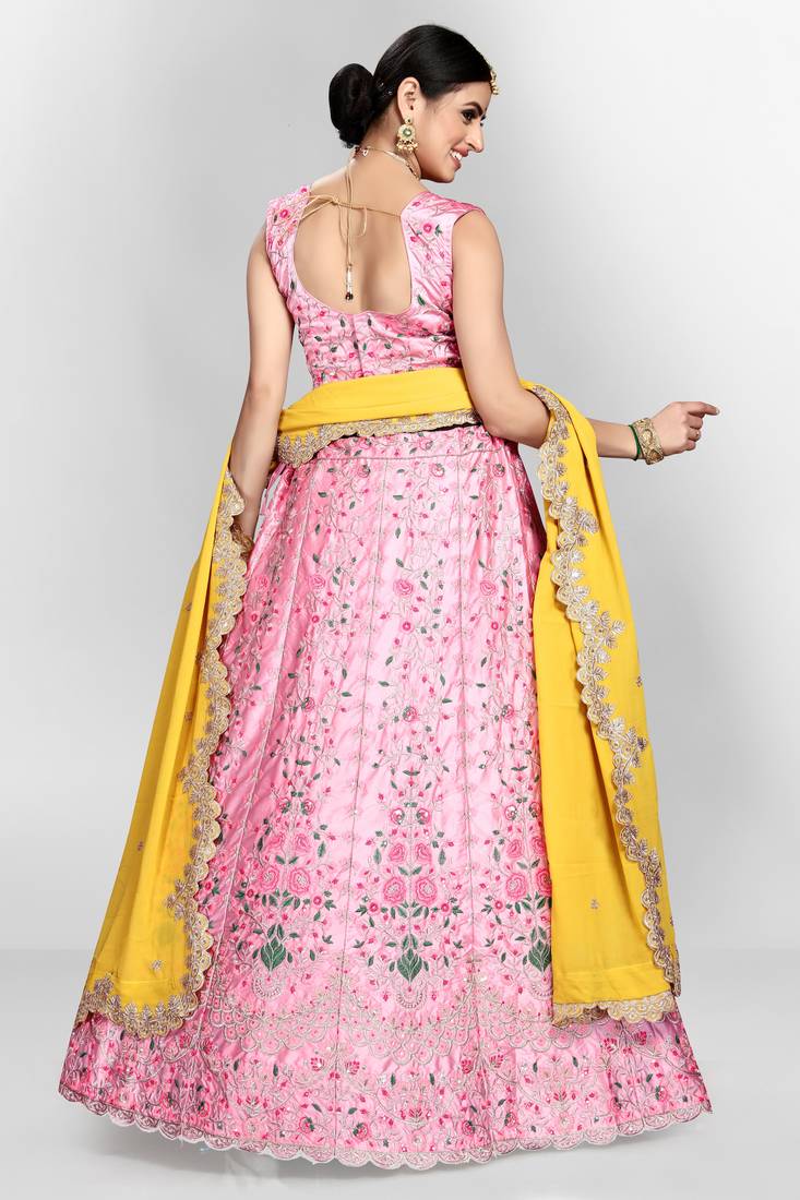 peach pink Colour Dulhan Lehenga Choli, Wedding Lehenga Choli - Yash ...