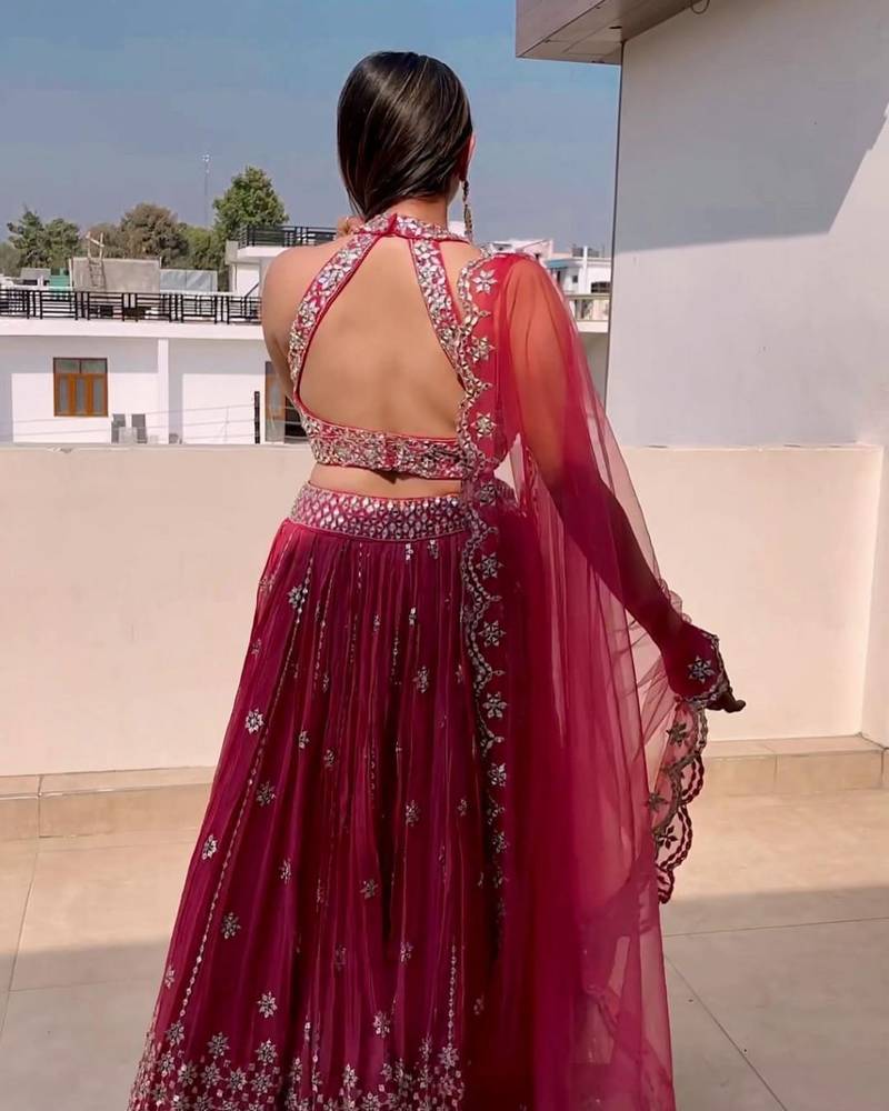 Gajri Pink Colour Dulhan Lehenga Choli, Wedding Lehenga Choli - Mishree ...
