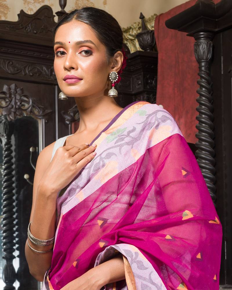 Dark Magenta Woven Bengal Tant Saree - CHARUPAMA - 3938483
