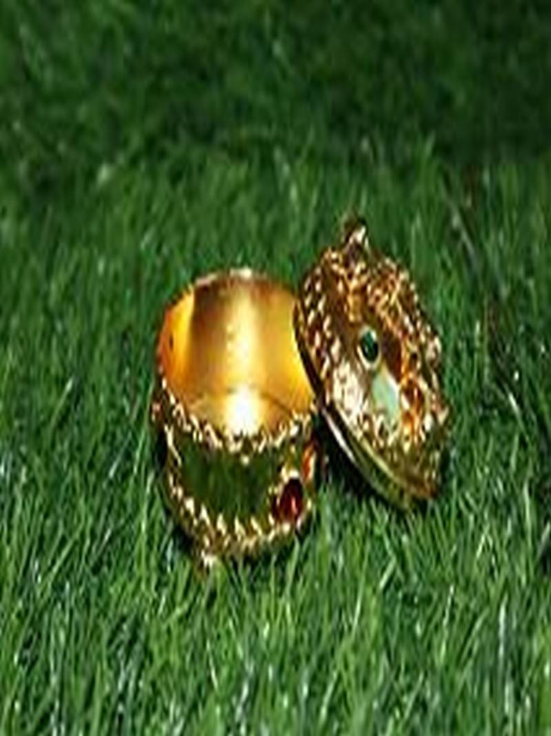 Salvus Metal Gold Sindoor Dibbi Sindoor Dani (Gold, 1.5x 1.5 Inch ...