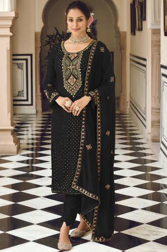 Pakistani Suits - Shop Pakistani Suit Designs Online | Pakistani ...