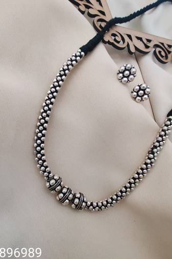 Shop Designer Silver Jewelry for Women Online | Mirraw