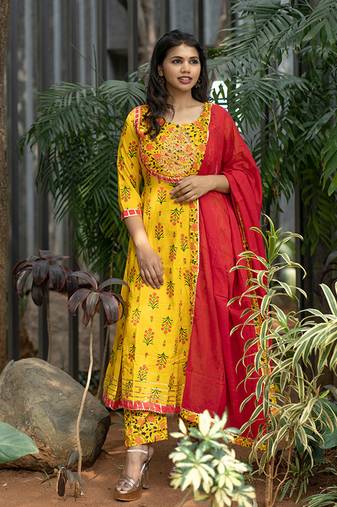 Rayon Kurtis - Buy Designer Rayon Kurti & Kurta Online for Women