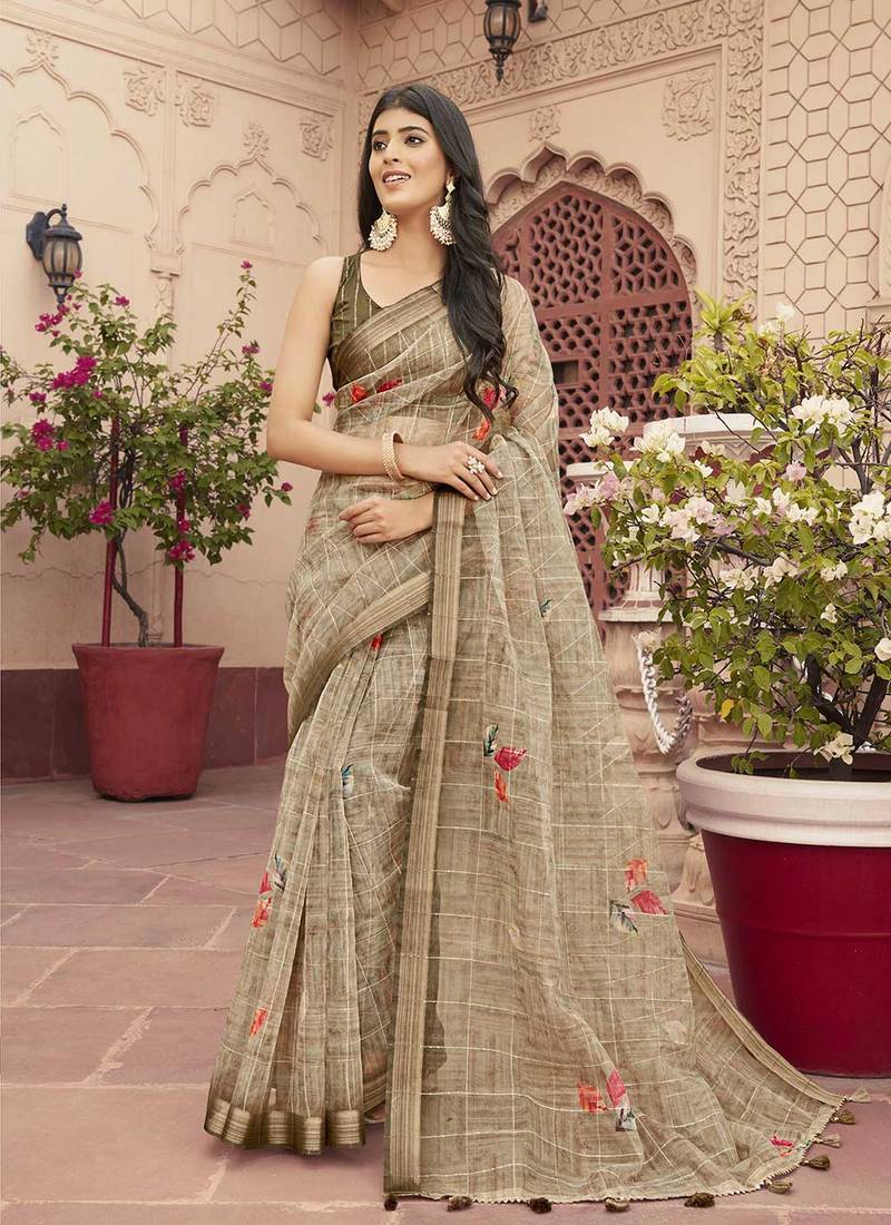 Beautiful Girlish Texture Peach Colour Saree On Organza Fabric With ...