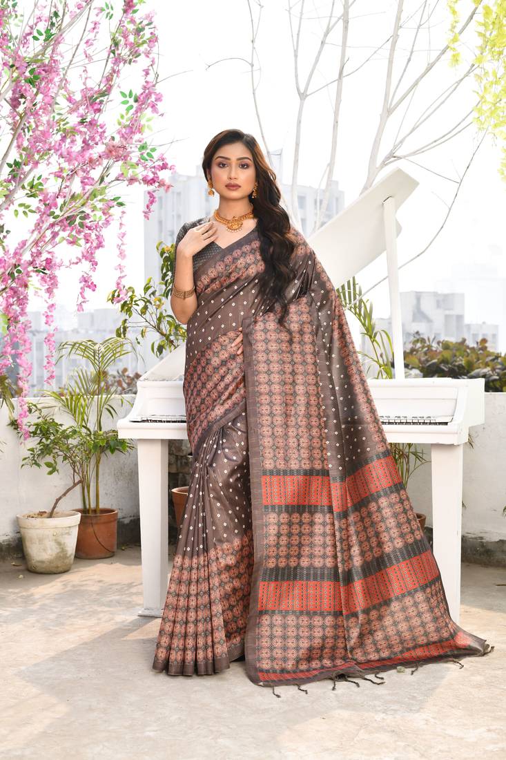 Brown Colour Wevon Jari Lininig Saree With Traditional Bandhani Print ...