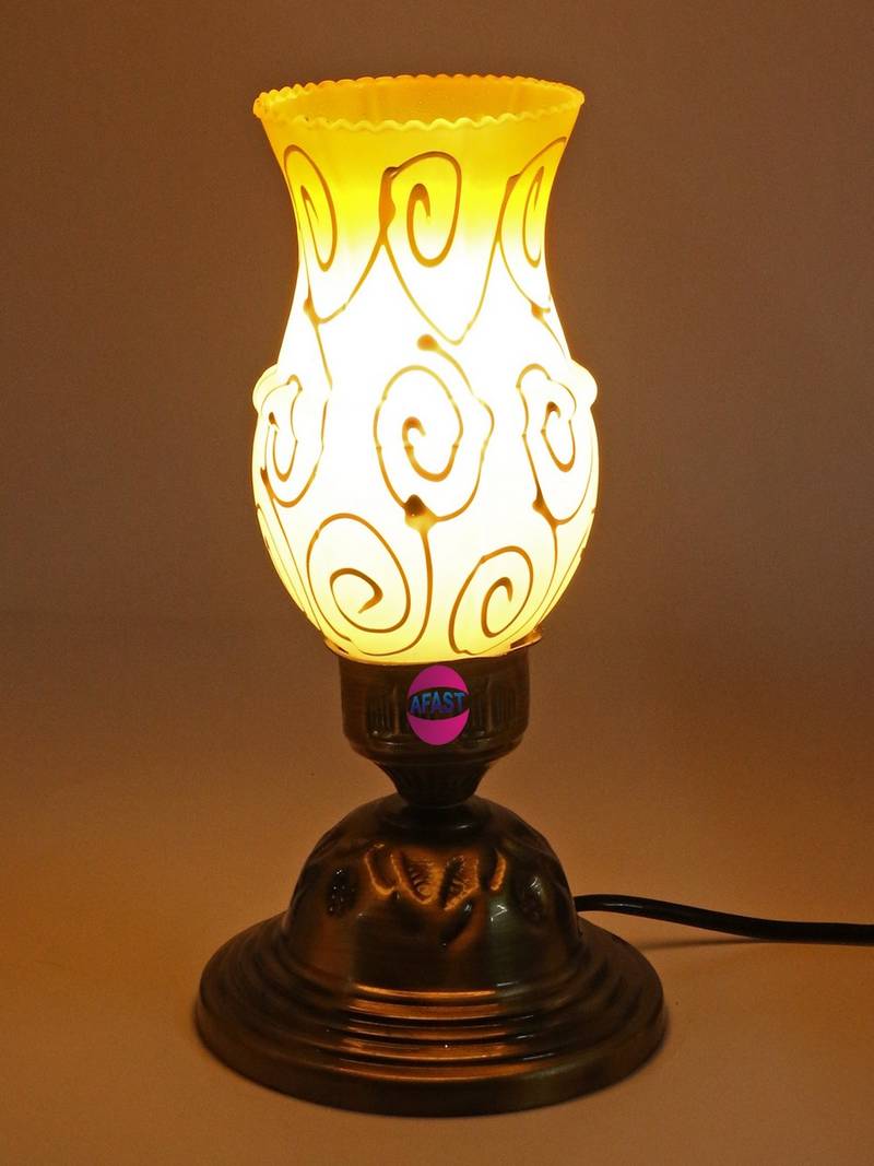 New Stylish Designer Decorative Metal Table Lamp With Hand Decorative ...