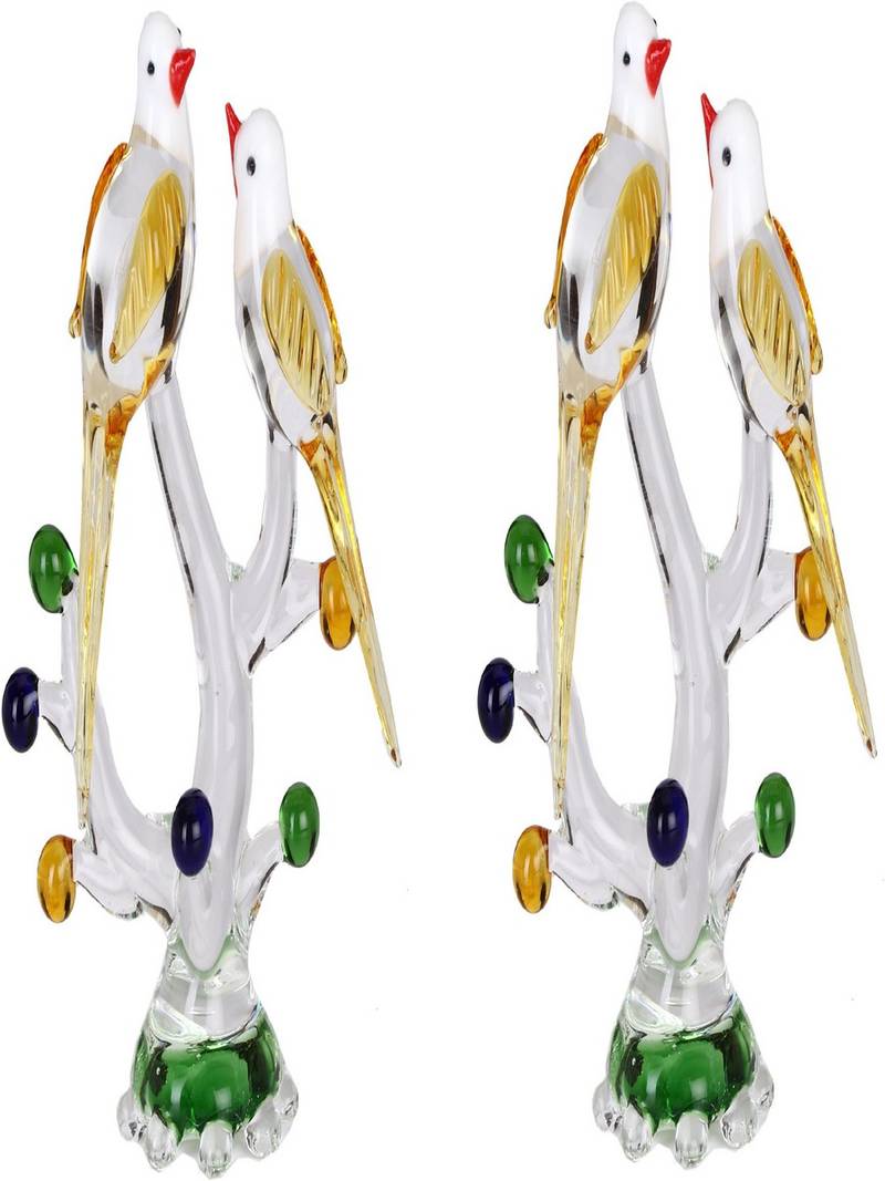 Shining Natural Love Making Birds Pair Relaxing On A Well-Favoured Tree ...