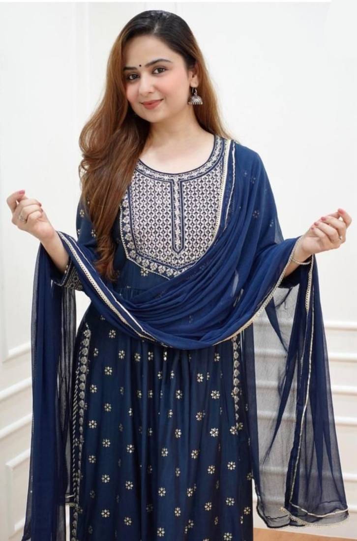 Women's Embroidery Nayra Cut Kurti With pent and Dupatta Set - aarav ...
