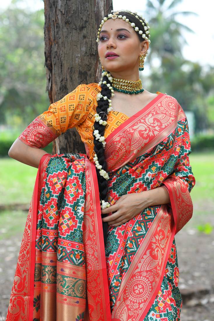 GREEN BEAUTIFUL PATOLA SOFT PRETTY SAREE - Mr & Mrs Creation - 4215421