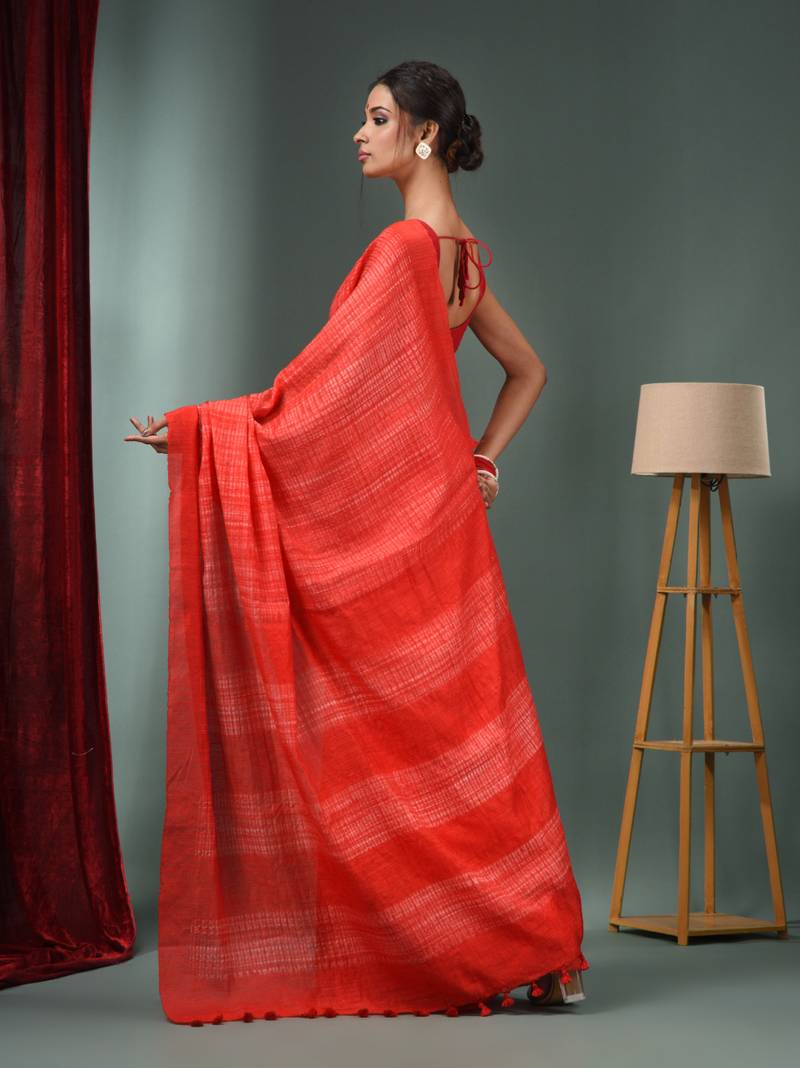 Red Matka Handwoven Saree With Texture Pattern - Charukriti - 4239737