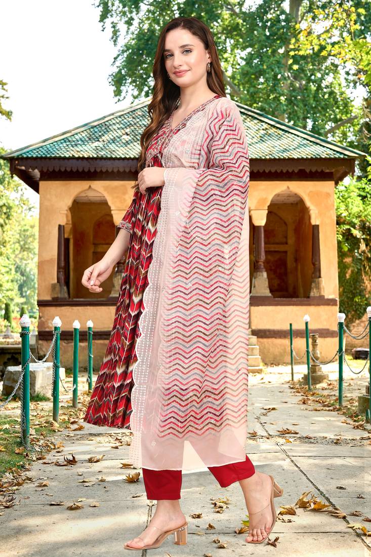 TRENDMALLS Women's Red Rayon Embroidery Chevron Print Salwar Suit Set ...
