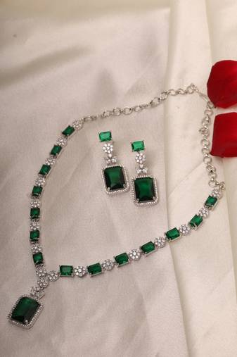 Green Jewellery: Shop Green Jewelry Set Online for Women