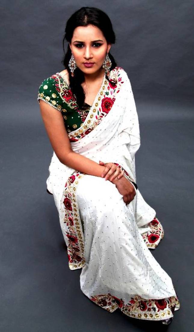 White Rose Saree - Tijnavar Designs - 105401