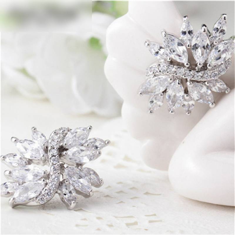 Crystal Flower Stud Earrings for Women - FashionCrab - 2018558