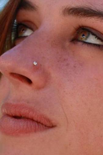 Buy Indian Nose Ring Online | Designer Nose Pins | Nose Jewelry