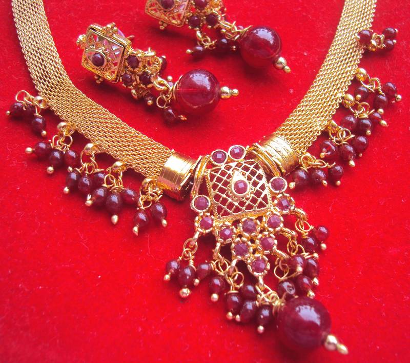 Golden Jadau Set With Stone Setting - Aradhyaa Jewel Arts - 309821