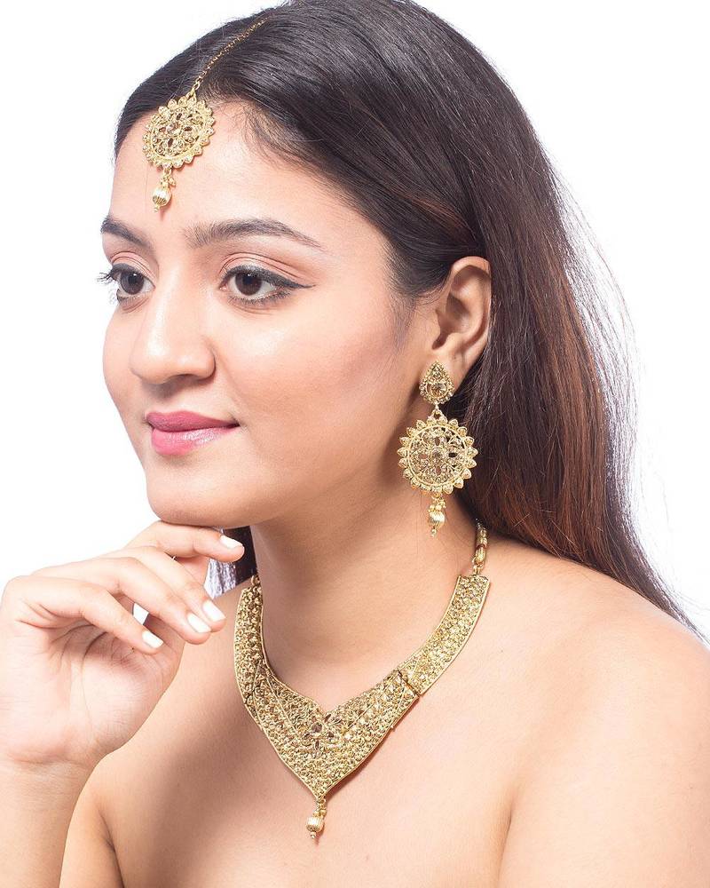 Traditional Style Maang Tika Set With Intricate Details For Women ...