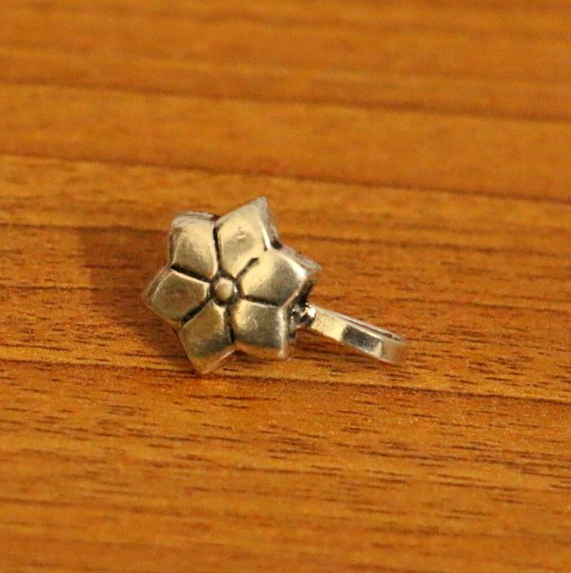 Flower Pattern Silver Look Marathi Nose Ring - Sanvi Jewels - 2621783