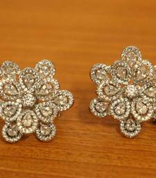 Real Diamond Look Signity Studded Flower Studs - Sanvi Jewels - 2722222