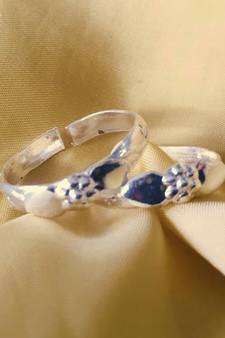 Shop Indian Toe Rings, Jodavi Designs Online for Women | Mirraw