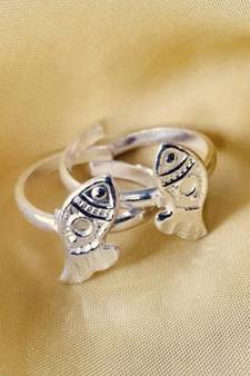 Shop Indian Toe Rings, Jodavi Designs Online for Women | Mirraw