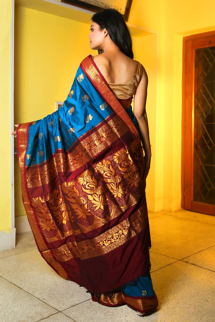 Dark blue woven silk saree with blouse - Charukriti - 3103885
