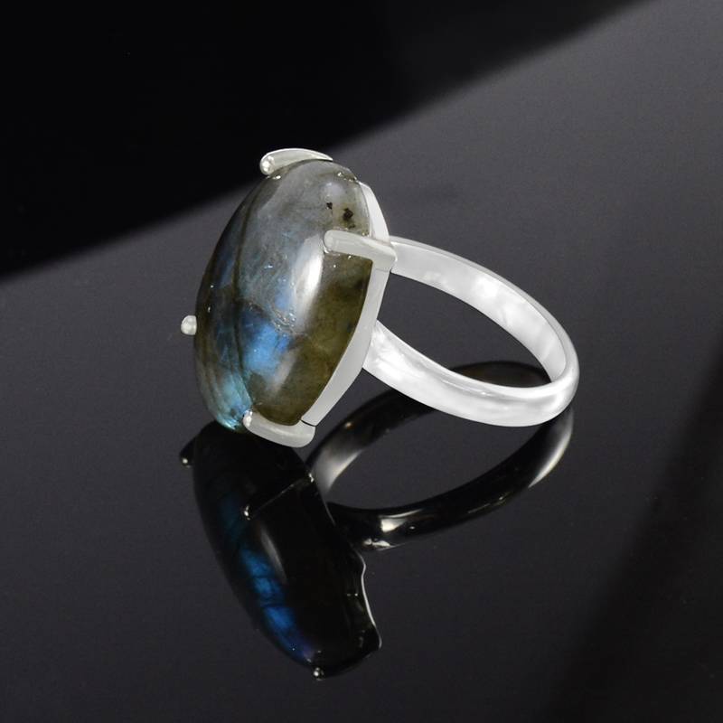 Multicolor Crystal Rings - Rituu Agarwal - 3106484