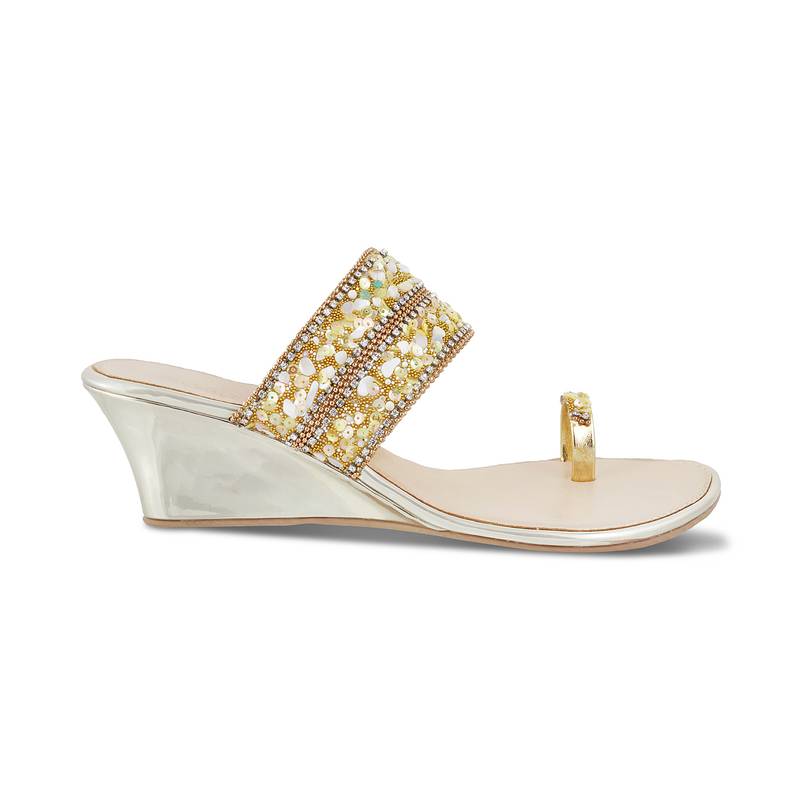 SOLE HEAD Gold Flats Sandals For Women - Kittens - 3169466
