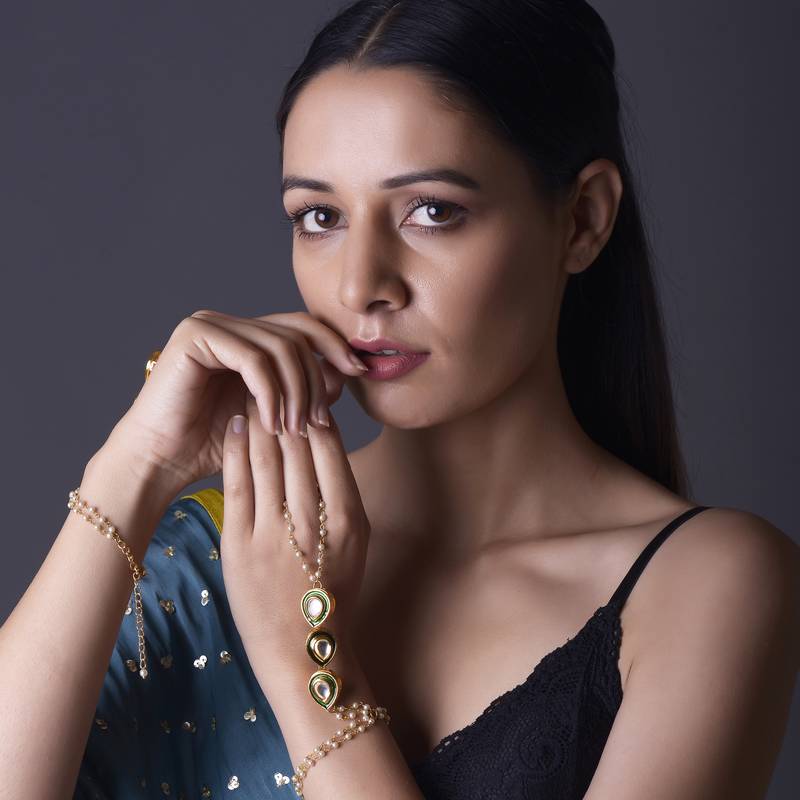 Gold Tone Kundan Inspired Hathphool - Glitterati by Alankriti - 3185368