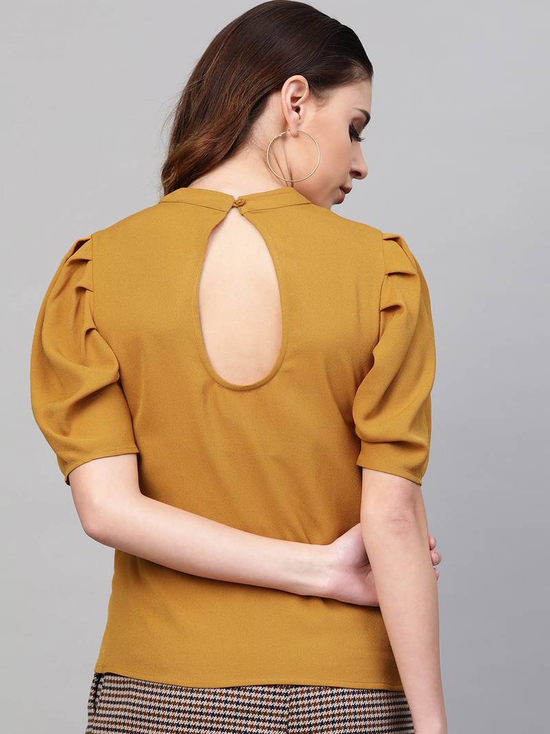 Mustard Back Keyhole Top - SASSAFRAS - 3203583