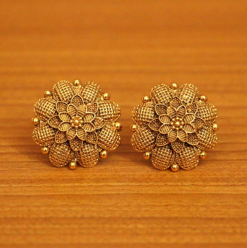 Gold Studs - Sanvi Jewels Pvt. Ltd. - 3254953