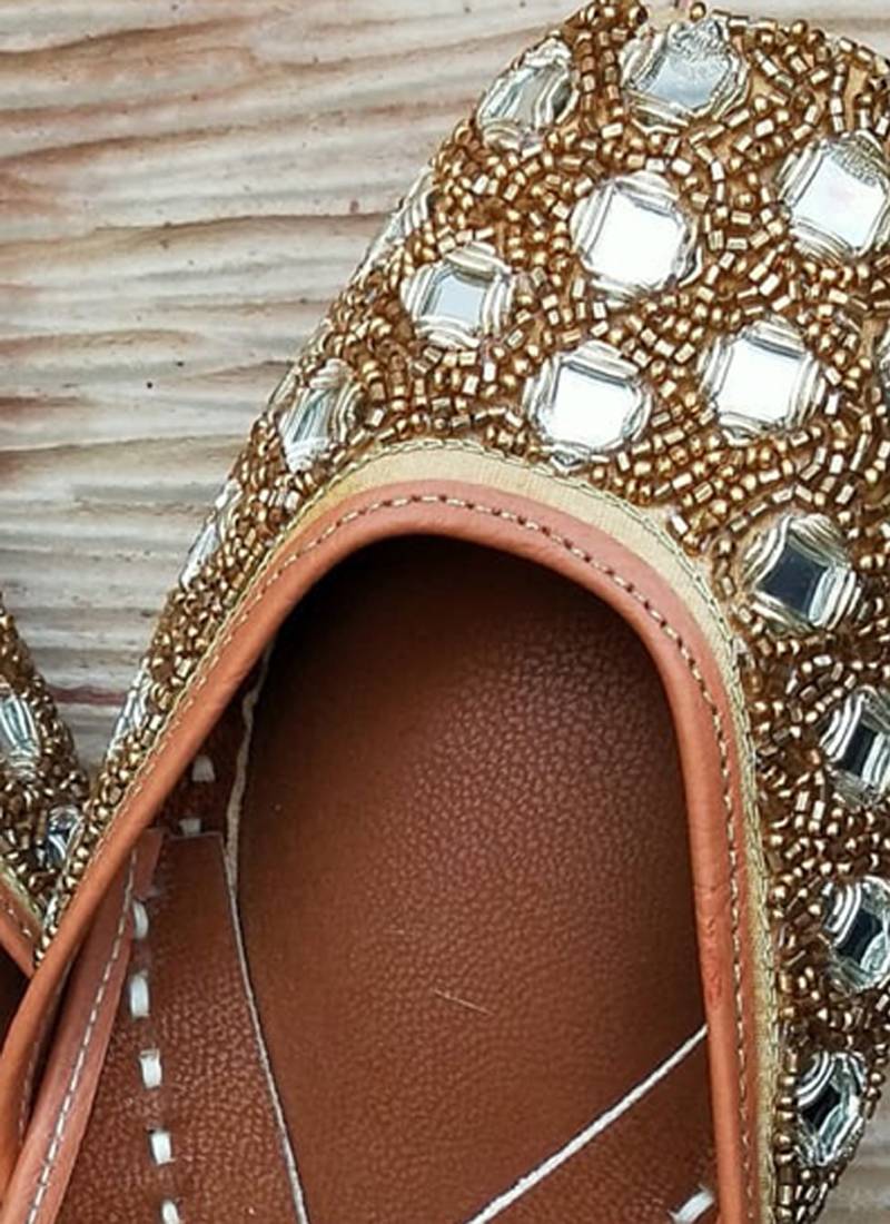 Golden Color Indian Mojari - Rajasthanibazar - 3263107