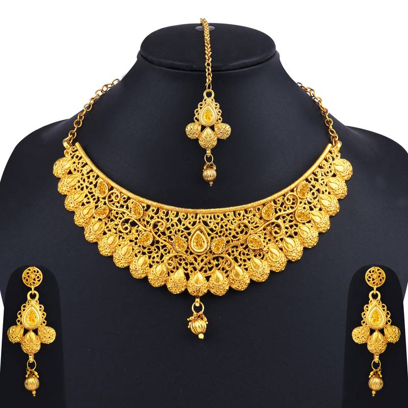 Elegant Necklace Set Classic Look Adjustable Jewelley Set For Women ...